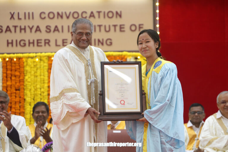 SSSIHL Annual Convocation – 2024 – Sri Sathya Sai Institute of Higher ...